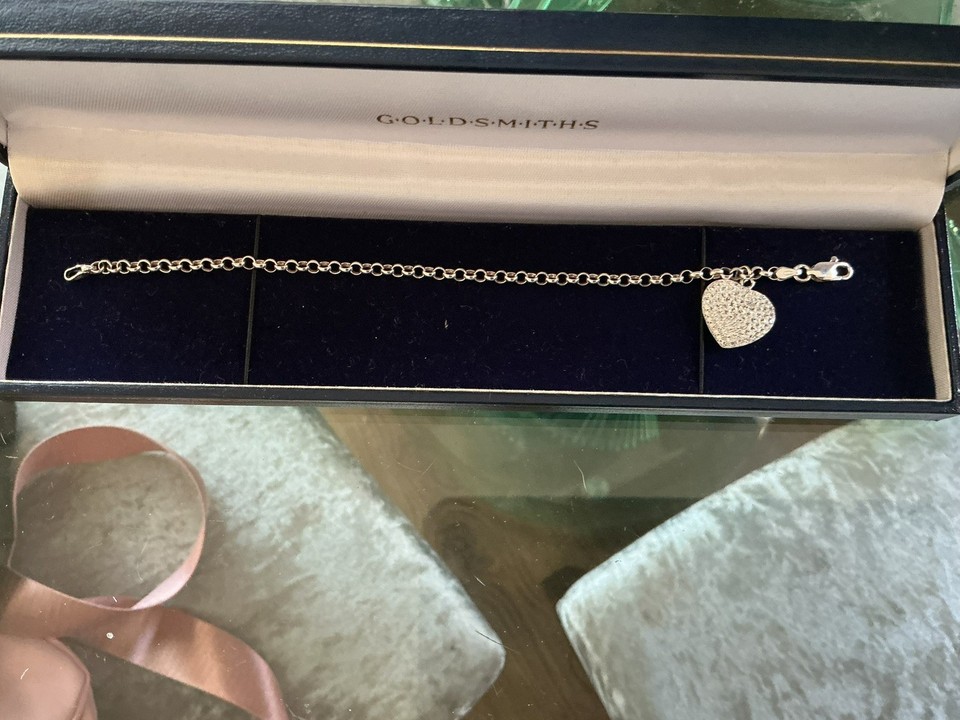 Beautiful Silver loveheart Bracelet with delmonties 7 inches long | eBay UK
