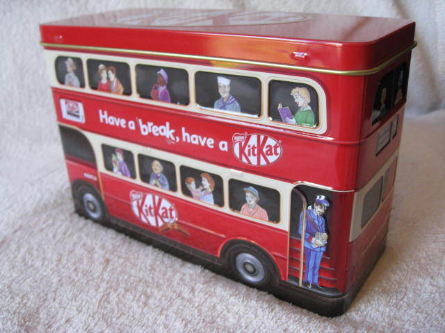 Nestle Kit Kat Bus Tin 326g Christmas Chocolate Confectionary Sweets ...