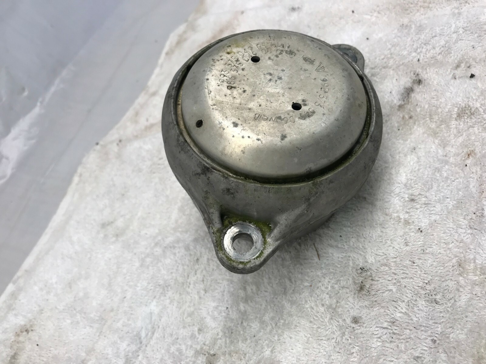 Genuine Porsche 986/996 Engine Mount 99337504905 98637504900 ...