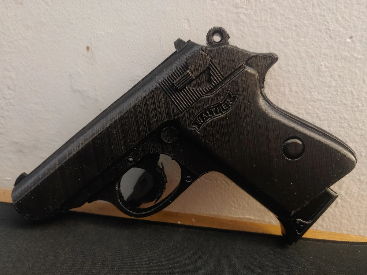 James Bond Goldeneye Guns