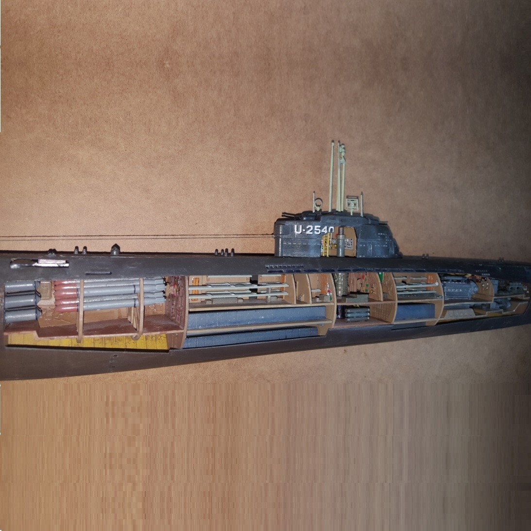 Revell 1/144 (21") German Nazi U-Boat Type XXI *Completed kit / wall ...