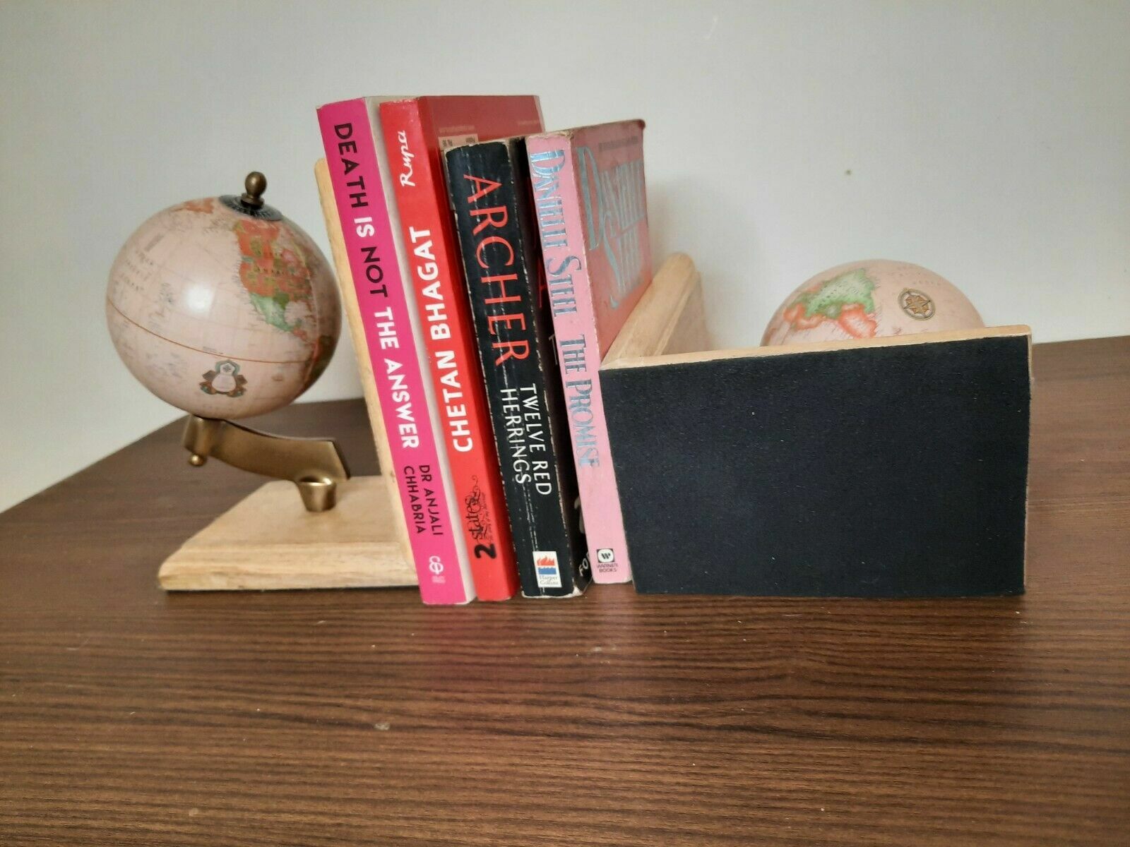 Metal Book Holder Antique Brass Finish Bookends Office Home Deco Globes ...