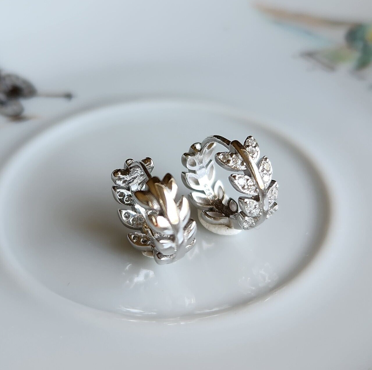 Sapphire Huggie Hoop Wheat Flower 1/2in Stud Earrings 925 Solid ...