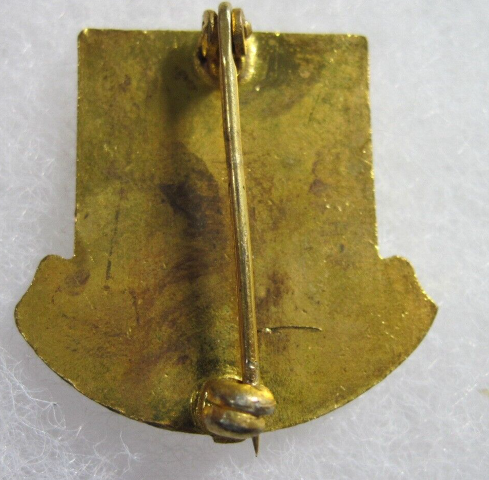 Army DI dui crest PB Pinback ww2 111th QUARTERMASTER BATTALION qm bn ...