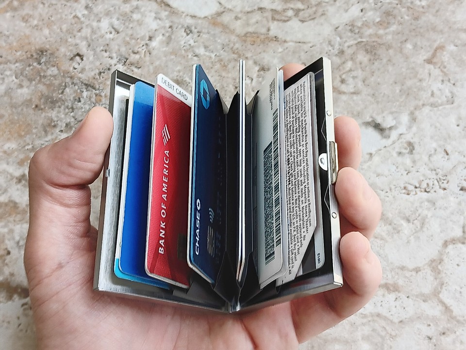 Custom Engraved St Steel Credit Card Holder RFID Blocking Case Regal ...