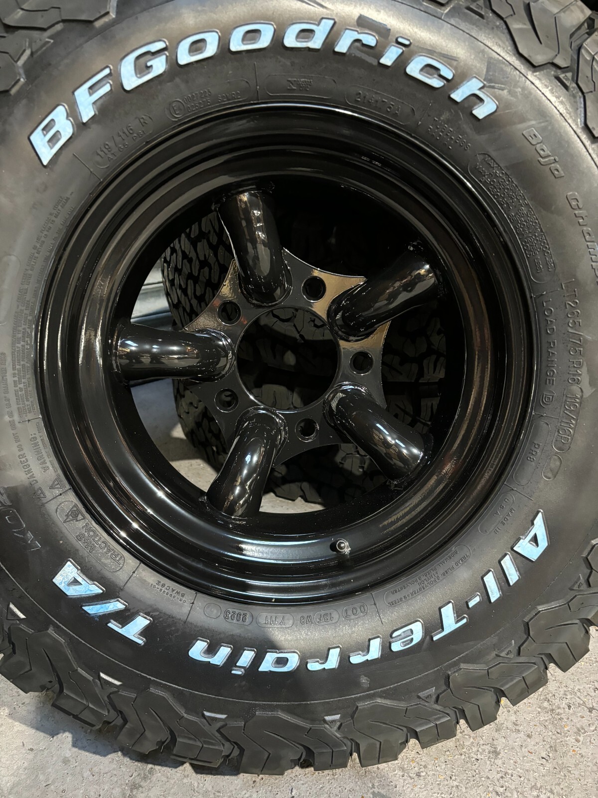 Challenger Steel Wheels + BFGoodrich 265/75r16 AT KO2 for Land Rover ...