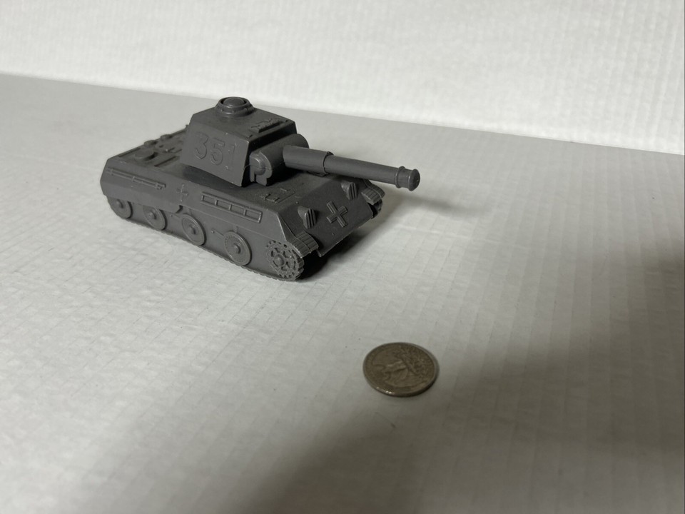 Marx WWII German Panther Tank - gray color unpainted plastic - 1990 ...