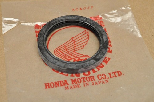 NOS Honda CA95 CA72 CA77 CA160 CB92 Front Wheel Hub Oil Seal 91251-250 ...