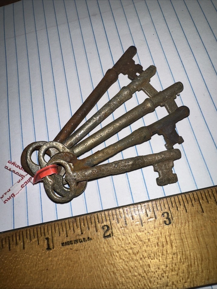 5 Antique Skeleton Keys Solid Barrel Legit Keys. Rusty Antique Keys | eBay