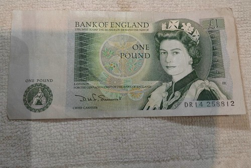 BANK OF ENGLAND QUEEN ELIZABETH ONE POUND NOTE. Mint Condition Ultra ...