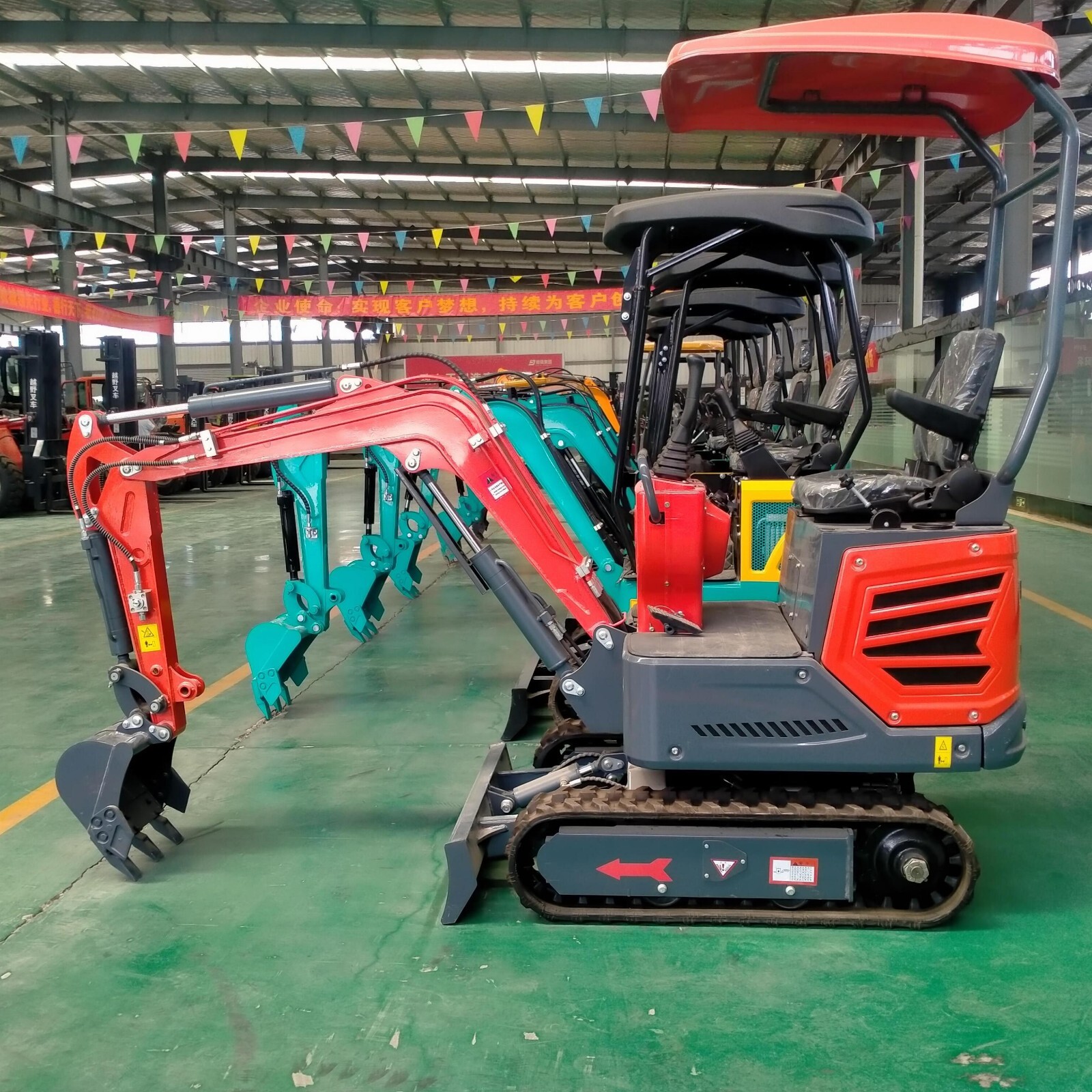 MINI Excavator DIESEL Engine in Red and Green Color 950kg Brand NEW ...