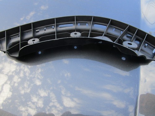 GENUINE REAR BUMPER BAR BRACKET DRIVER SIDE FOR HOLDEN COMMODORE VF SS ...