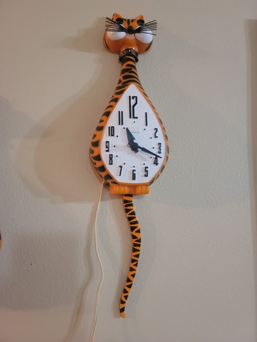 Rare 50's/60's Spartus Here Kitty Tiger clock, perfect with tail, keeps ...