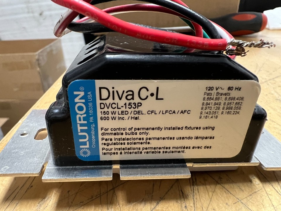 Lutron DVCL-153P-WH Diva Single-Pole 3-Way Dimmable CFL/LED Dimmer ...