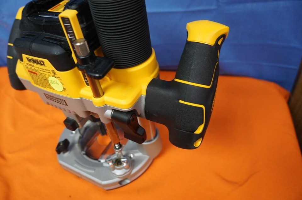 DeWalt DCW620 XR Plunge Router Max 2-1/4 HP Brushless Cordless Bare ...