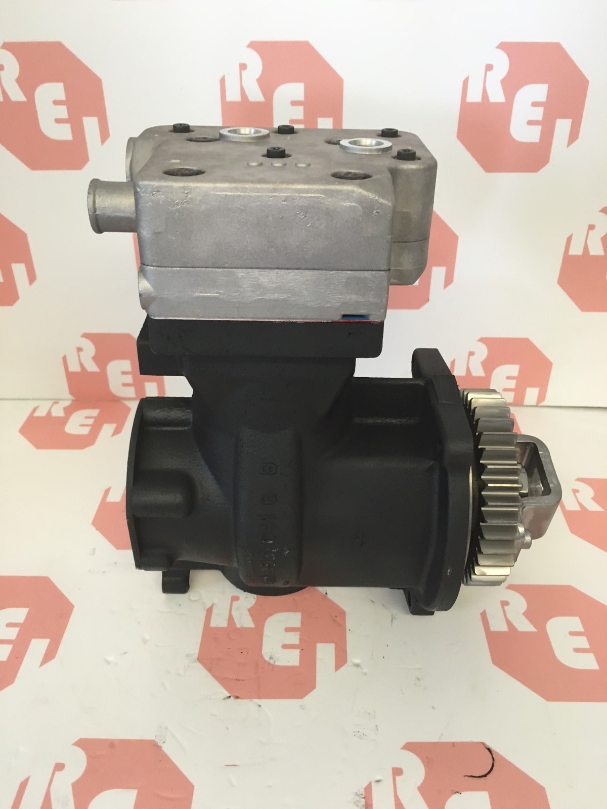 Cummins ISX Compressor 9111535100, 4318216, 3681904, 3681902, 3103413 ...