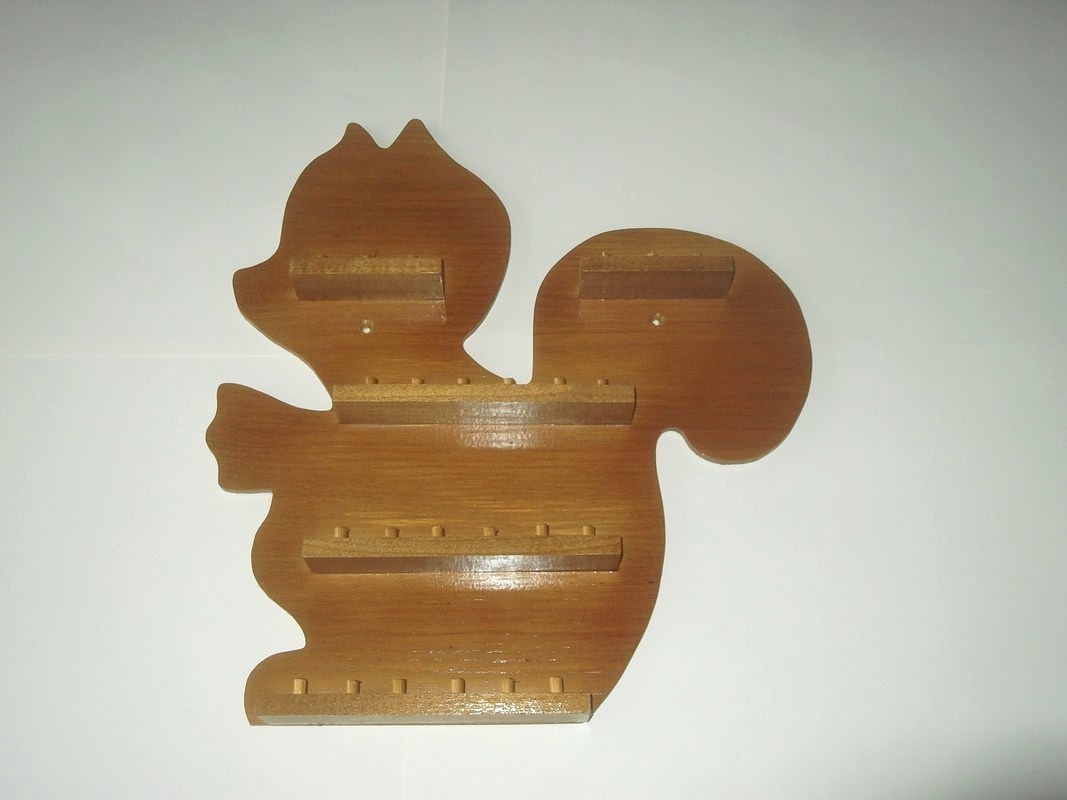 24pc Squirrel Wooden Thimble Display Rack ( Pine )( huge range - see ...