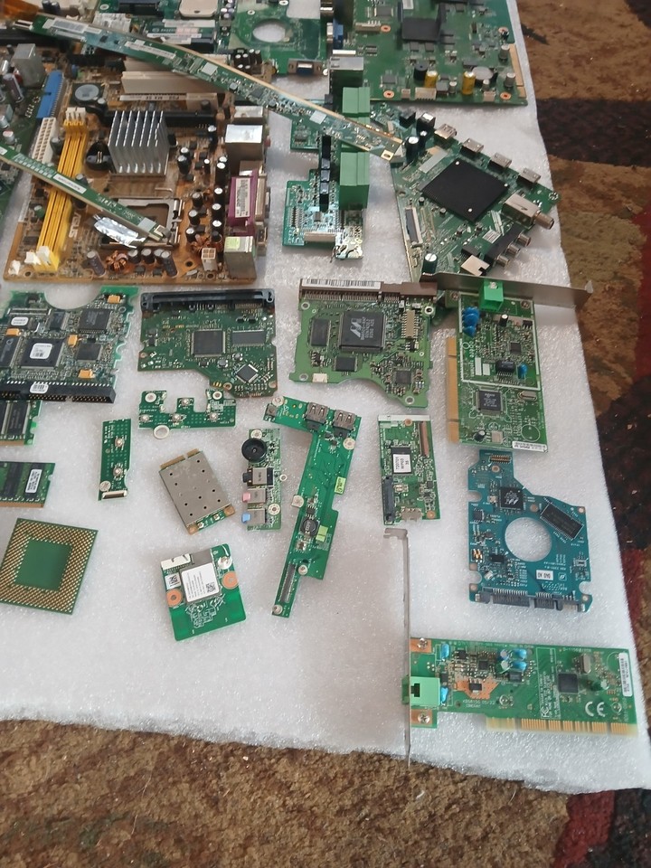 Scrap motherboards, memory,processors,hard drive boards,misc 6 lbs 11 ...