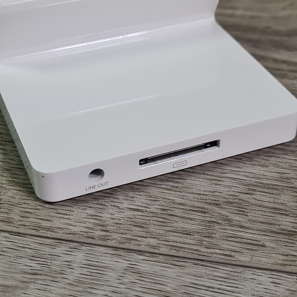 Apple iPad Genuine Desktop Docking Station, A1352, White for IPAD 1 2 3 ...
