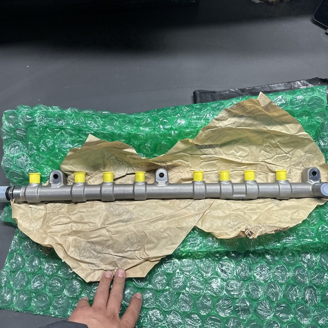 International Maxxforce 13 Fuel Rail 3006765C91 for sale online | eBay