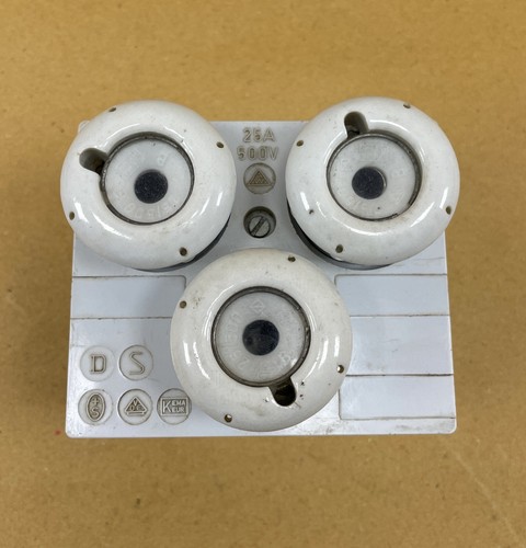 KEMA / KEUR 3X25A 500V FUSE HOLDER PLUG | eBay