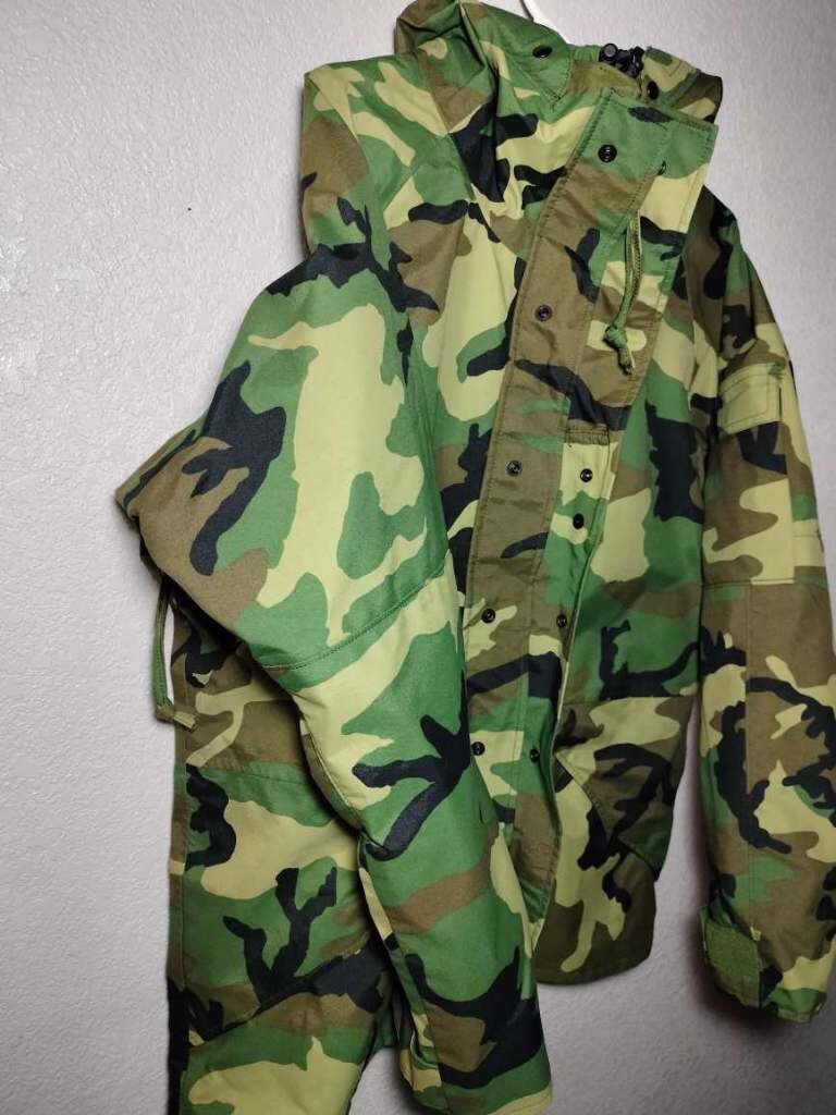 Alpha Industries Camouflage Jacket Men's Size M - Gem