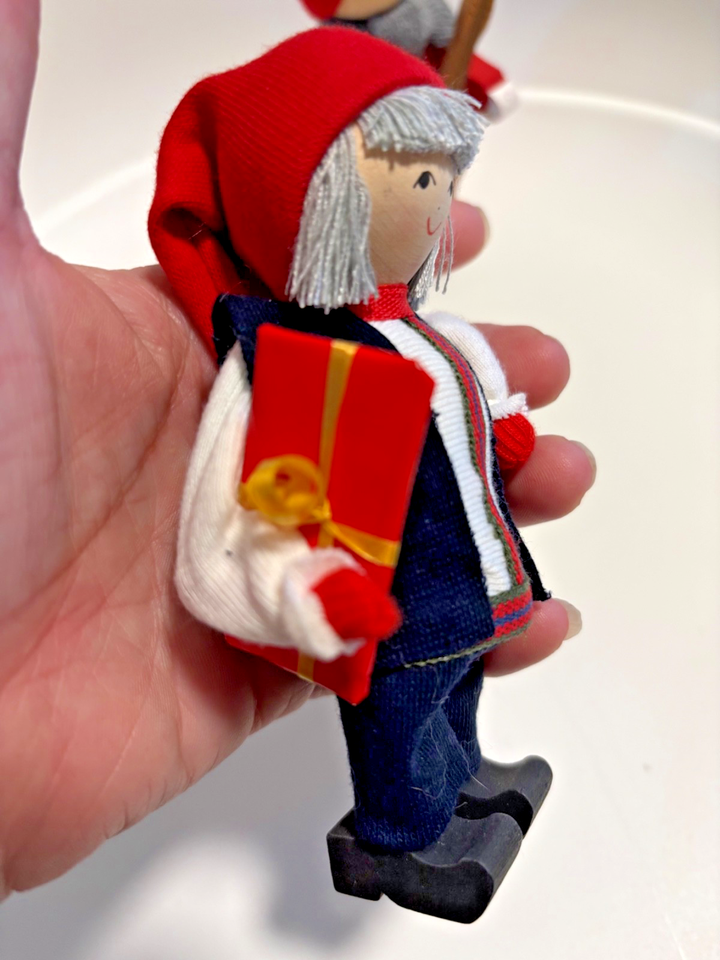 Swallings Export Wooden Tomte/ Boy Santa with present, Handmade Sweden ...