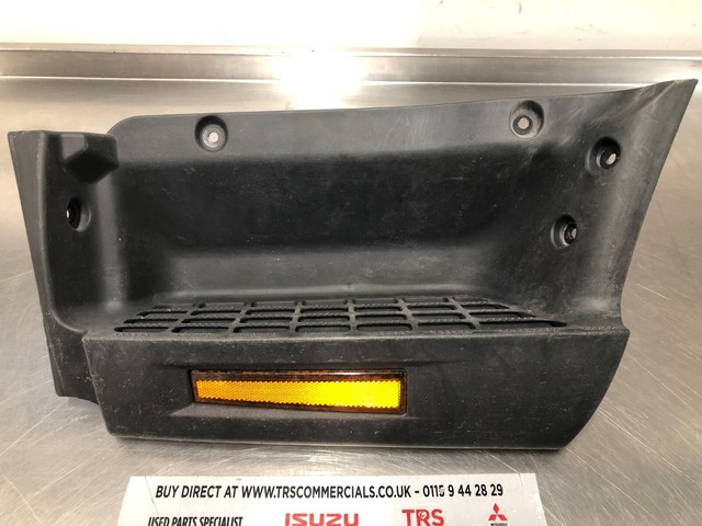 Mitsubishi Canter Passenger Side Cab Step MK486008 for sale online | eBay