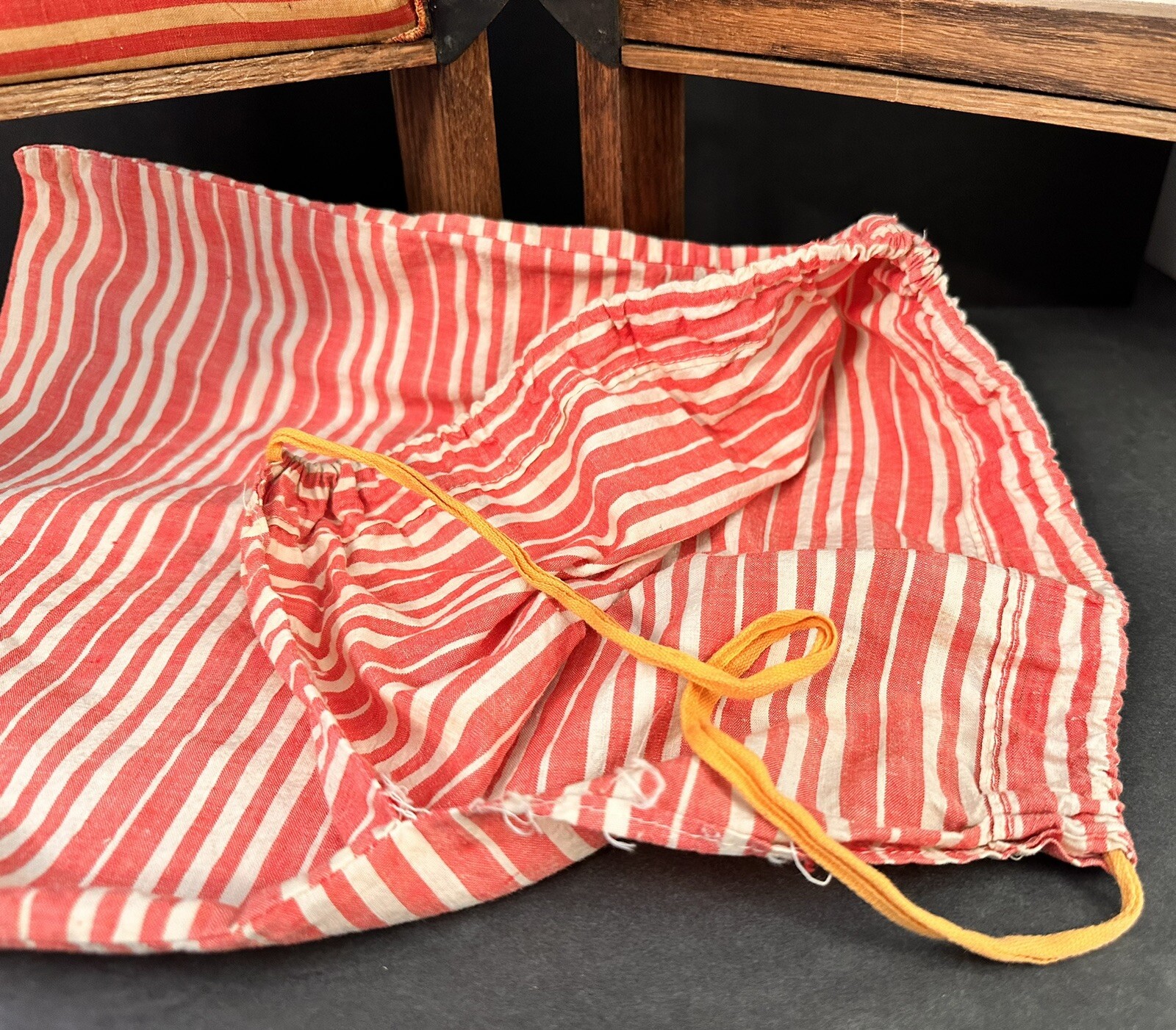 VTG SEW-TIDY Bi-Fold Thread 🧵 Caddy Stand Edmilton Corp Milwaukee WI 31 ...