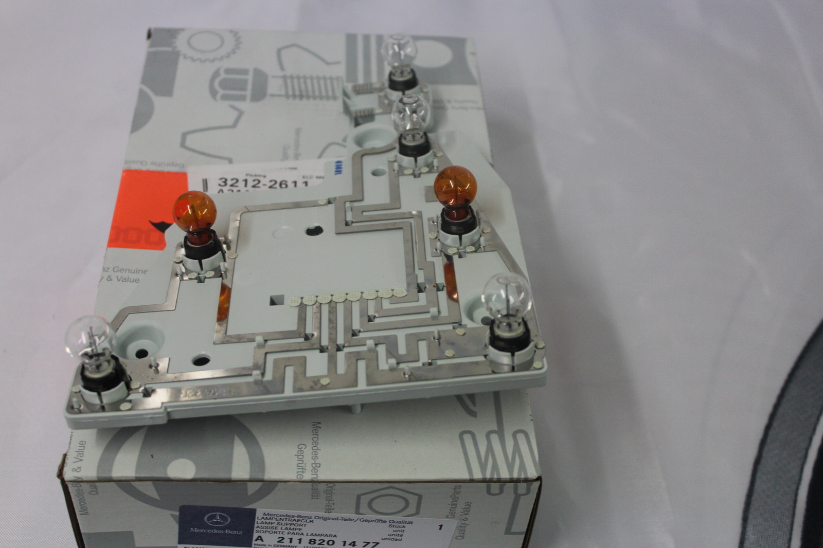 NEW Genuine Mercedes-Benz W211 E-Class RH Rear Lamp Bulb Holder ...