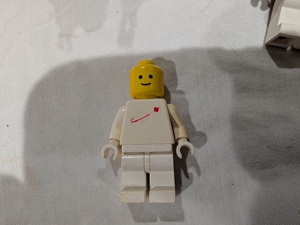 LEGO Vintage Classic Space Man White Minifigure Plus Extras | eBay