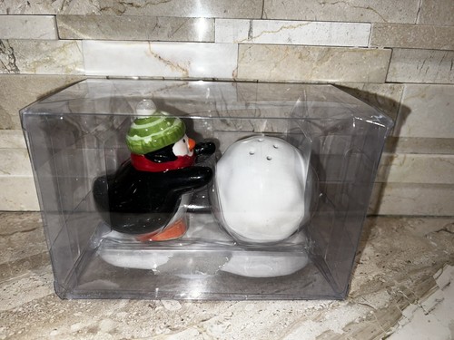 Hallmark Salt and Pepper Shaker Set With Penguin & Snowball | eBay