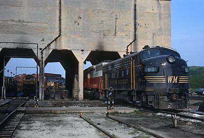 Western Maryland 60 (F7A) at Reading engine terminal in Rutherford 5 x ...