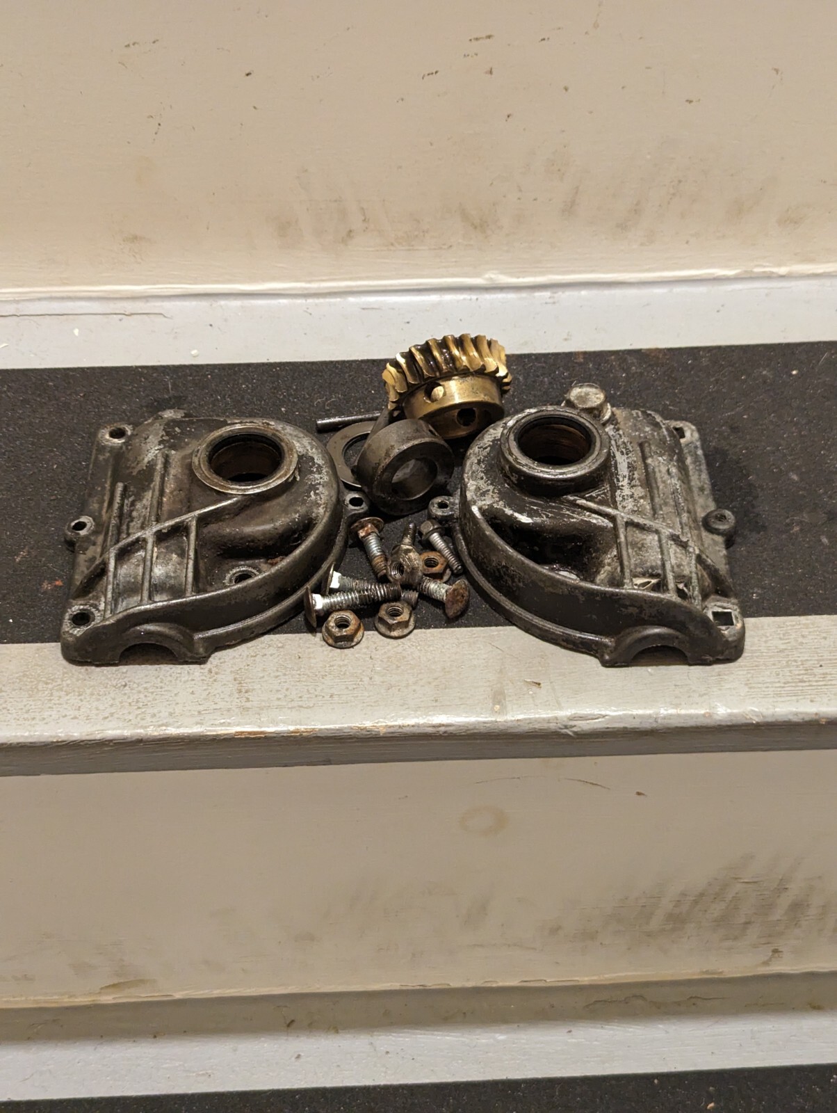 Ariens ST824 Snowblower Auger Gearbox 52408200, 02438000, 02437900 ...