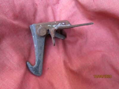 TRIUMPH TR 2 3 3A BONNET CATCH | eBay