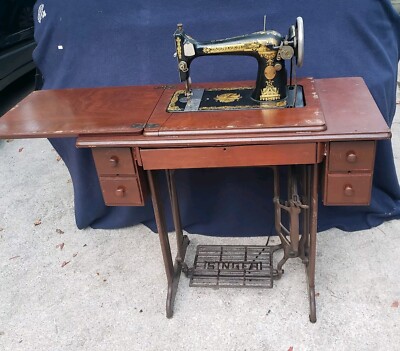 Antique SINGER Treadle Sewing Machine. AC Series. In Working Condition ...