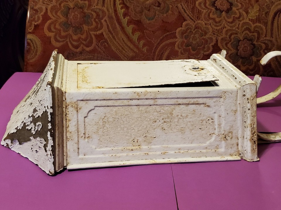 VINTAGE MAILBOX TUDOR MAIL TRAINER BY P. N. CO FULTON ILL PATENT NO ...