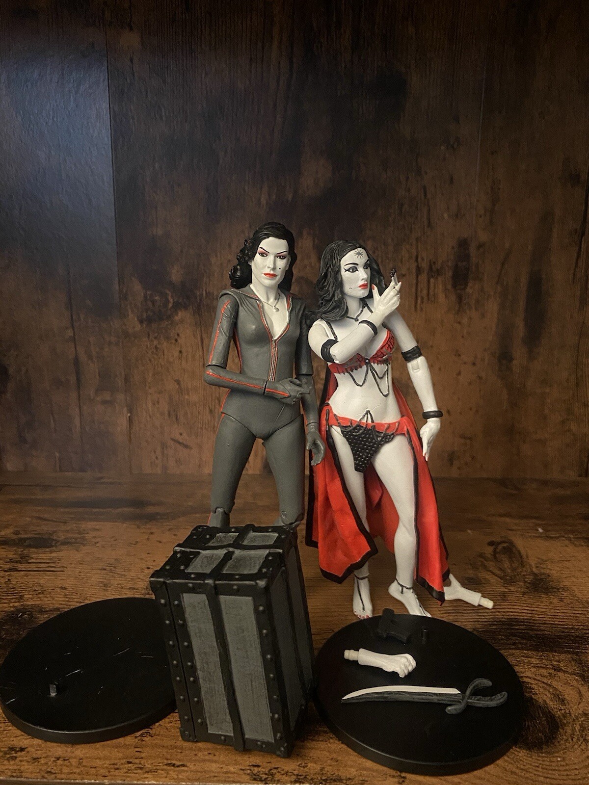 The Spirit Plaster Of Paris & Sand Saref 7" Action Figure Mezco 2009 | eBay