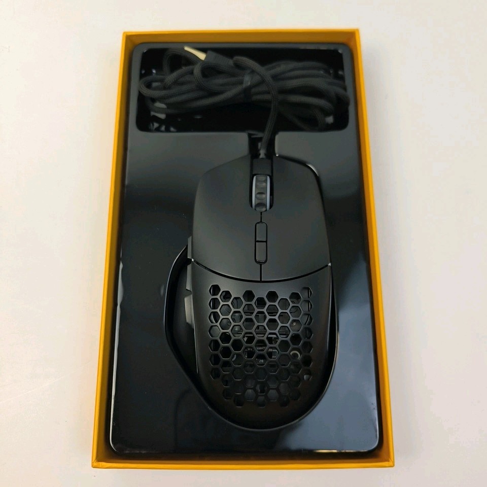 Glorious Model I Wired Gaming Mouse - USB 69g RGB - Matte Black - VGC ...