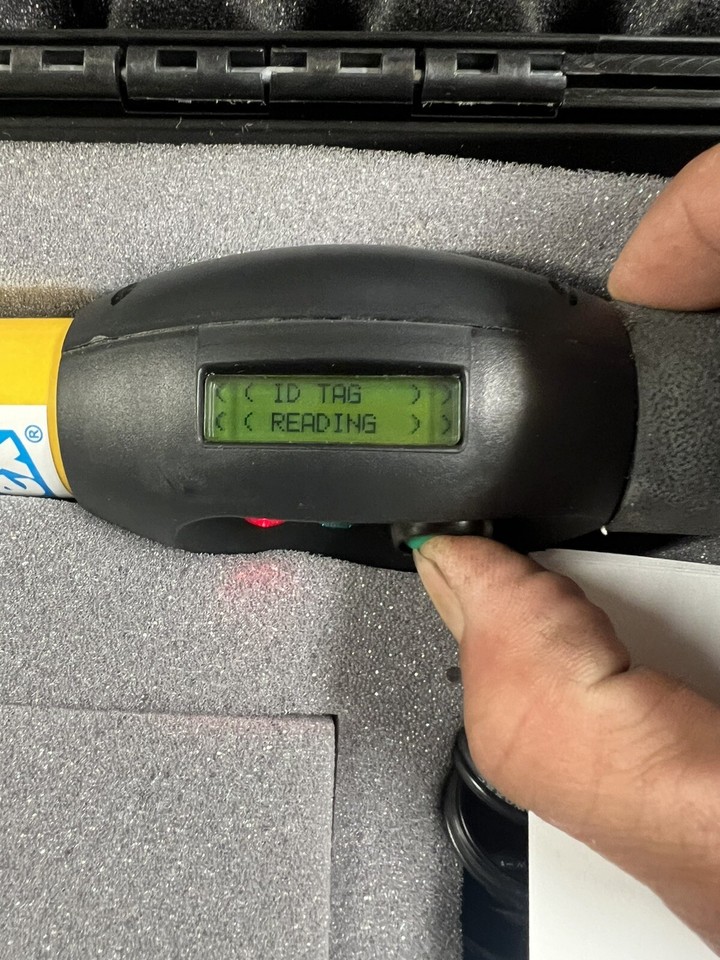 Allflex Stick Reader RS320-2-45 with Plastic Case and Accessories | eBay