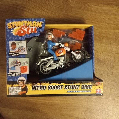 Stuntman Stu Nitro Boost Stunt Bike Rev and zoom wind up bike with ...