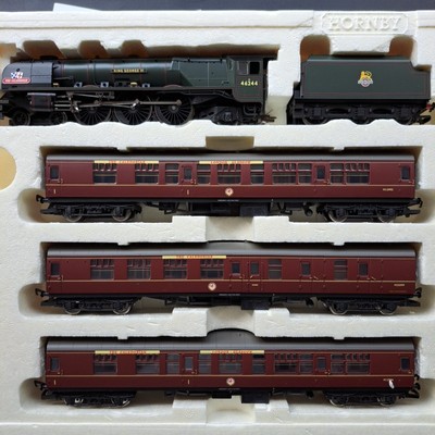 Hornby 00 Gauge R2306 The Caledonian Train Pack King George VI Duchess ...