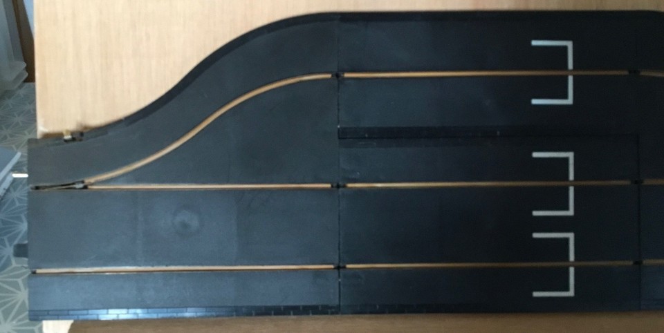 Minic Motorway M1632 M1633, single start grid pit stop new rubber | eBay UK