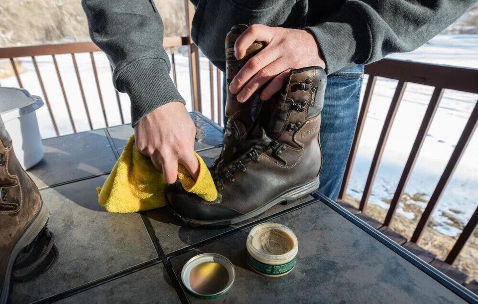 Meindl Sportwax Natural wax for waterproofing leather boots 4 all ...