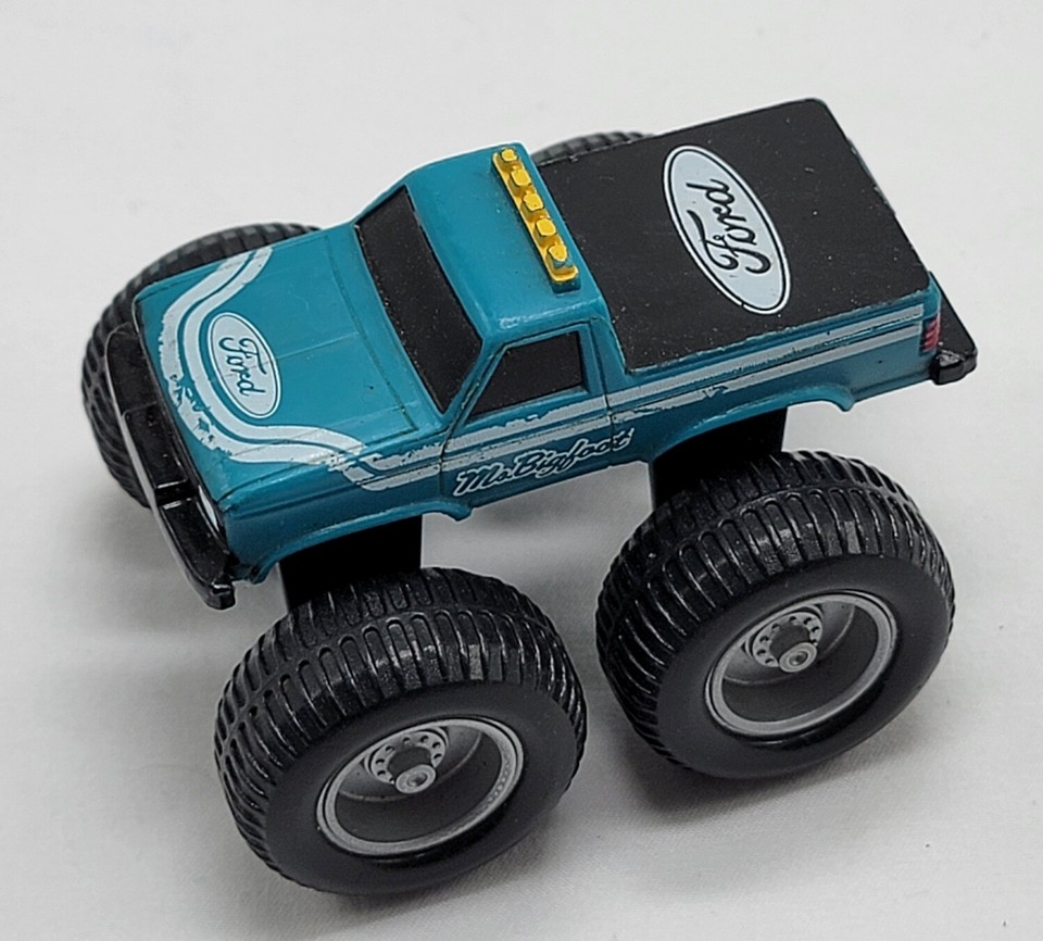 1987 MCDONALD'S Ms. Bigfoot Ford F-150 Monster Truck Turquoise 3" Happy ...