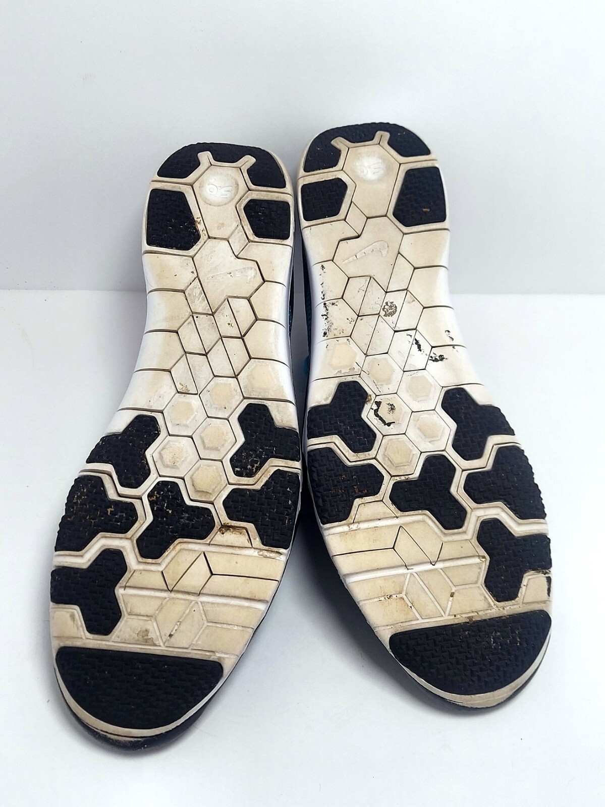 Nike Flywire Blue Black and Orange Size US12 | eBay