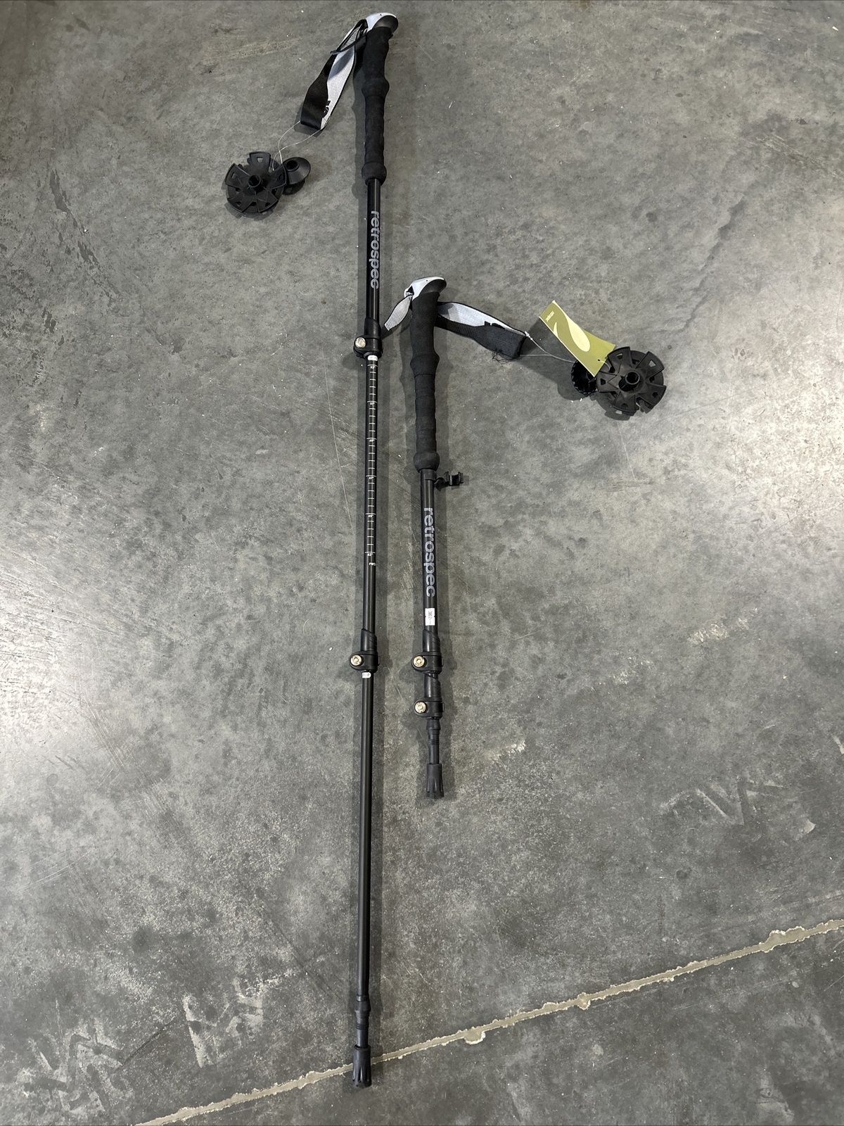 RetroSpec Trekking Poles Hiking Walking Mountain Sticks Expandable ...