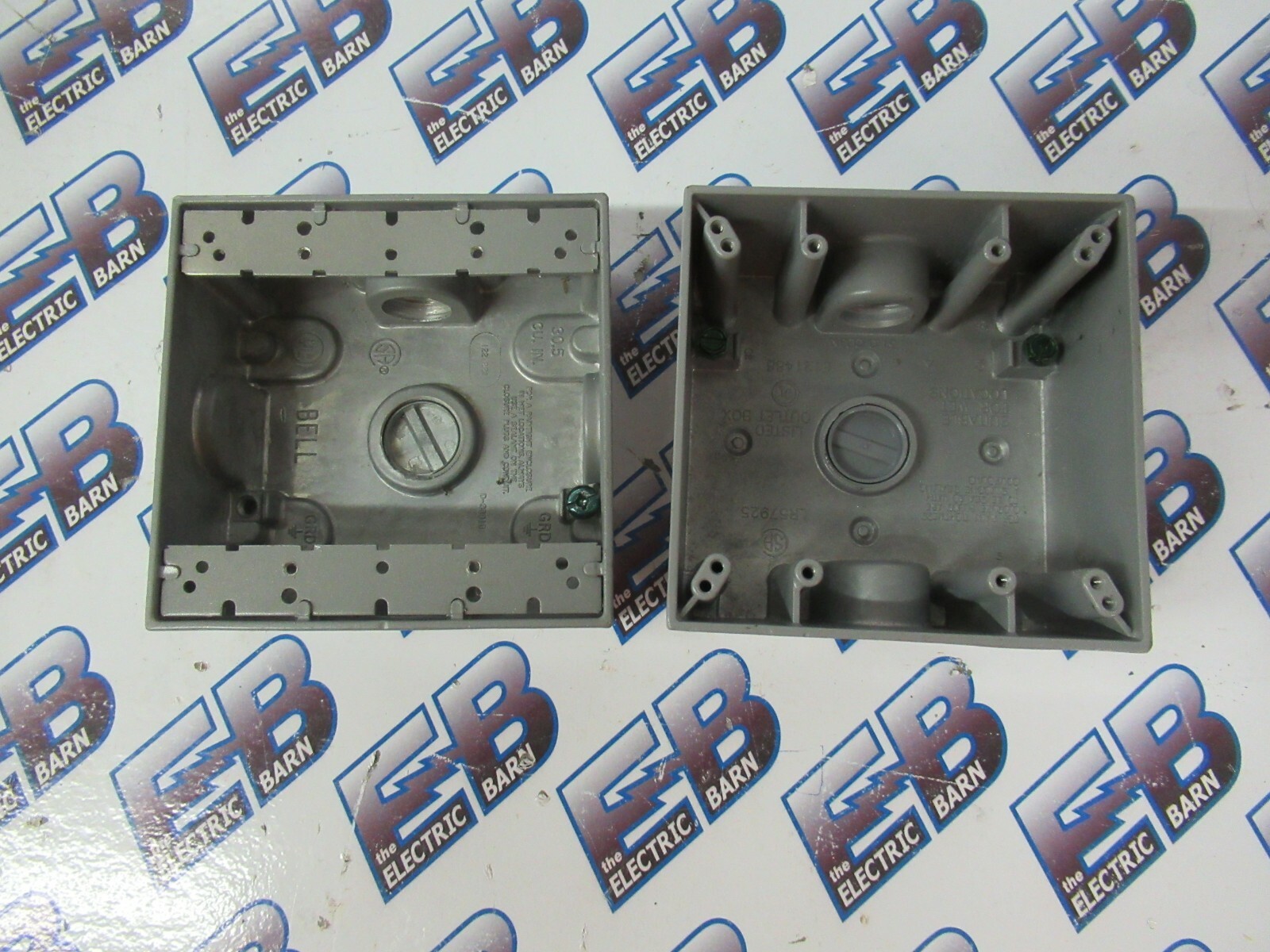 Bell / Mullberry (1) lot of (2) WP, 2 Gang Device Box with (3) 3/4 Hubs ...