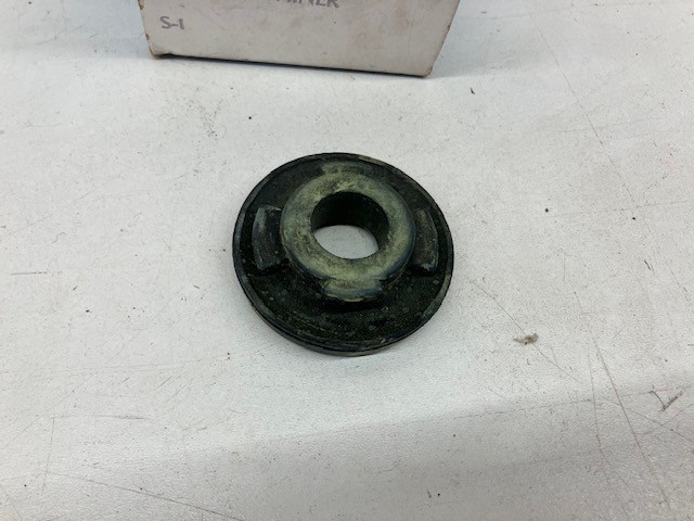 1970-71 Ford Mustang/Torino 429CJ PCV Valve Cover Retainer - NOS | eBay