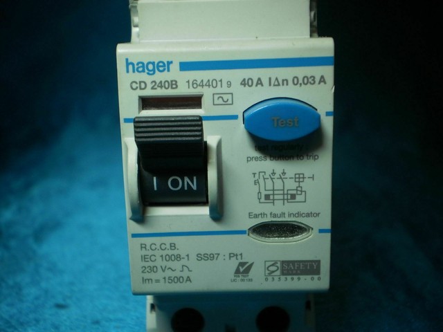 Hager CE 240B 165179 Circuit Breaker for sale online | eBay